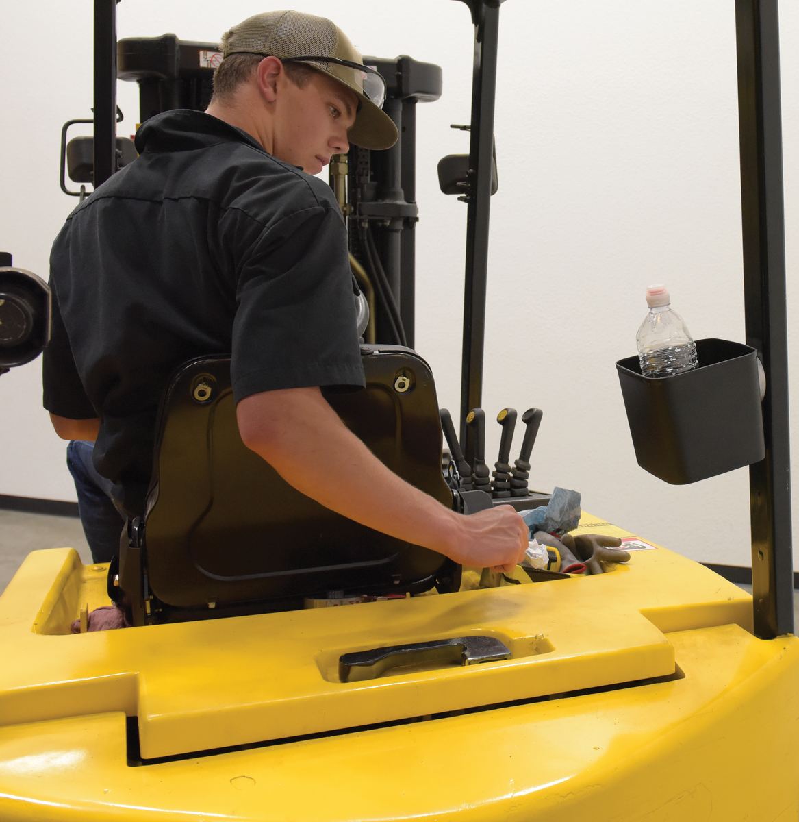Vestil FTA-P-MSB-198 Plastic Fork Truck Magnetic Storage Bin